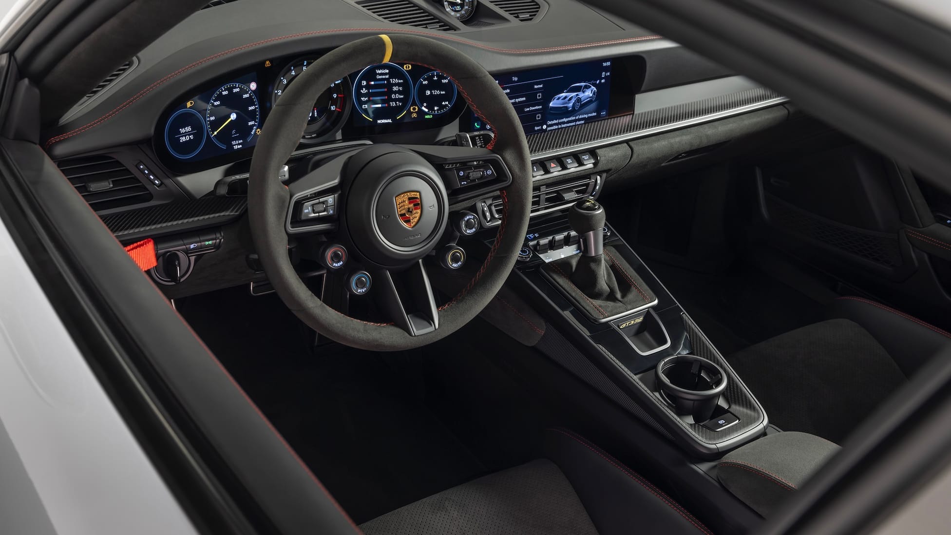This is the new Porsche 911 GT3 RS and it's pretty much a race car now ...