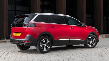 Peugeot 5008 (2017-2024) Interior Layout & Technology | Top Gear