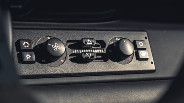 12 amazing details on the Autoart 993R | Top Gear