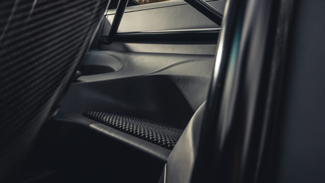 12 amazing details on the Autoart 993R | Top Gear