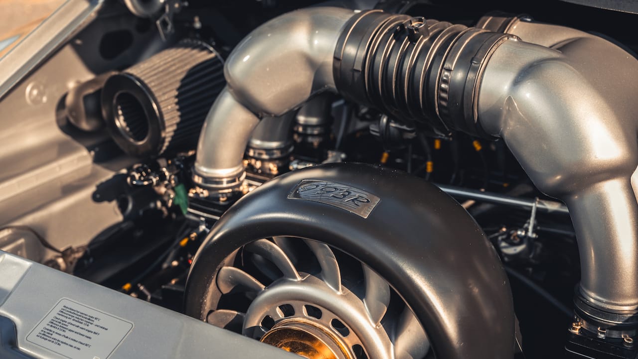 12 amazing details on the Autoart 993R | Top Gear