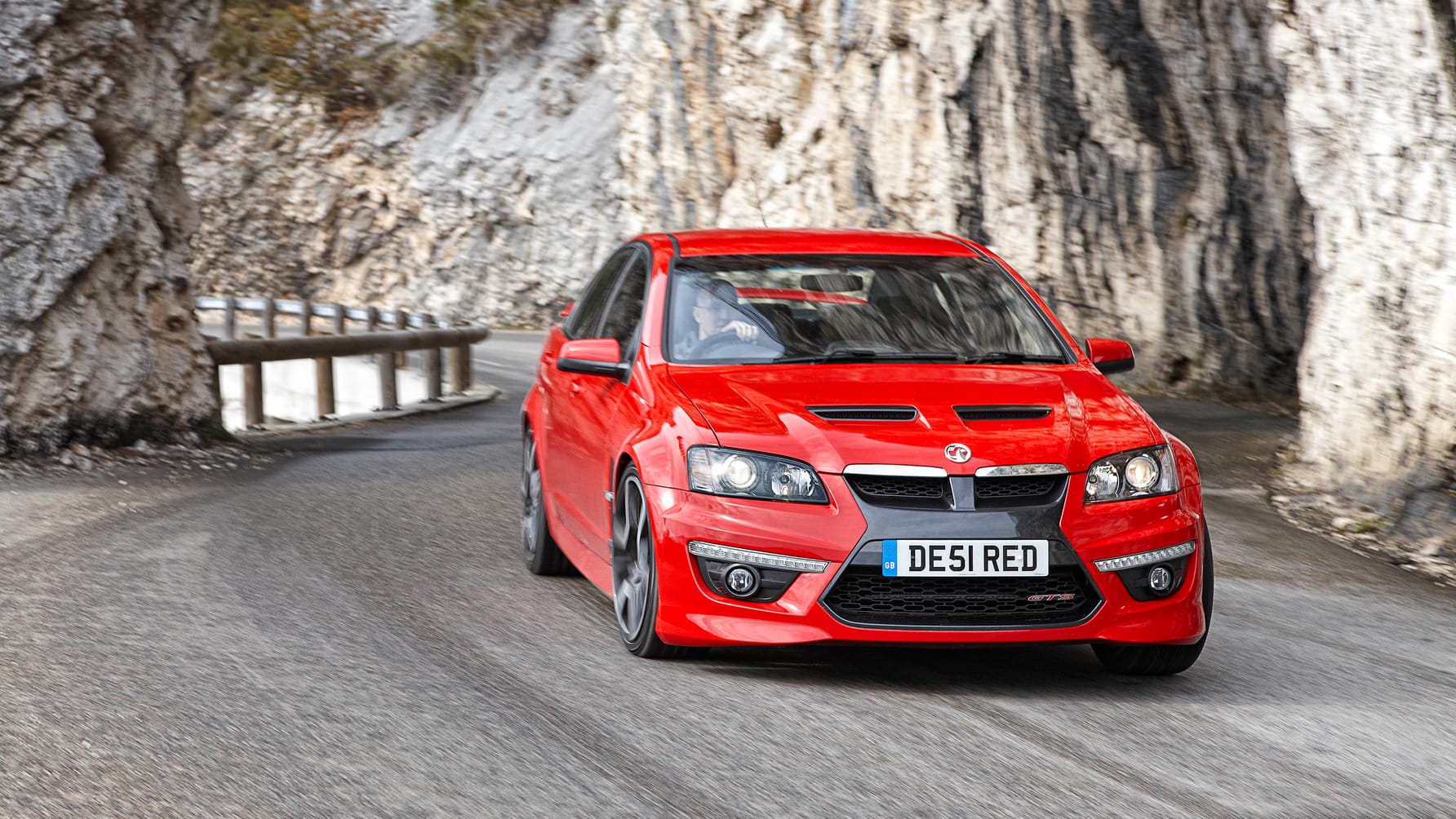 Retro review: the 6.2-litre V8-engined Vauxhall VXR8 GTS Reviews 2025 ...