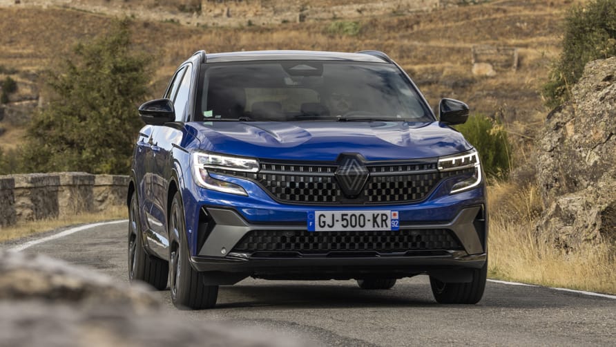 Renault Austral Interior Layout & Technology | Top Gear