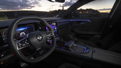 Renault Austral Review 2025 | Top Gear