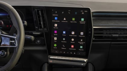 Renault Austral Interior Layout & Technology | Top Gear