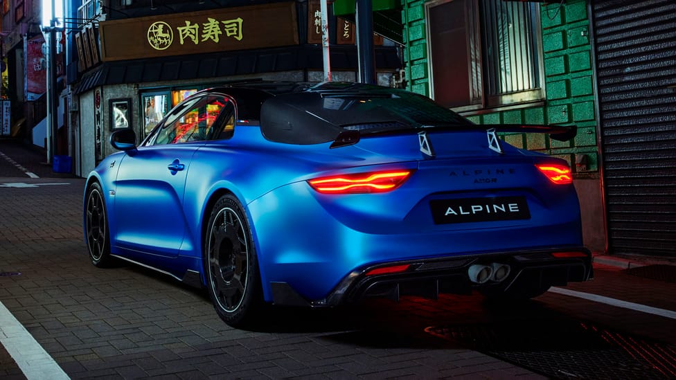 This is the lightweight, track-ready Alpine A110 R | Top Gear