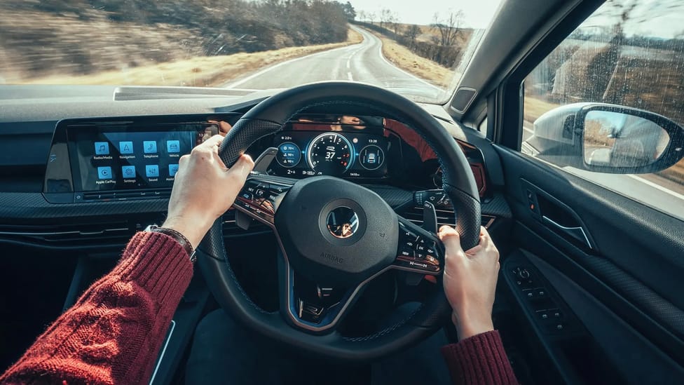 Volkswagen is bringing back *real* steering wheel buttons | Top Gear