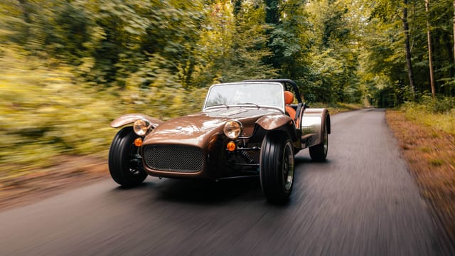 Caterham Super Seven 2000 review: heritage-spec Seven tested Reviews ...