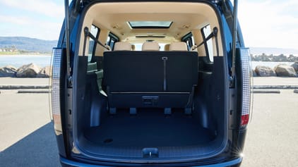 Hyundai Staria Interior Layout & Technology | Top Gear