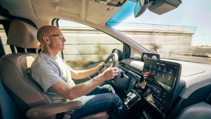 Hyundai Staria Interior Layout & Technology | Top Gear