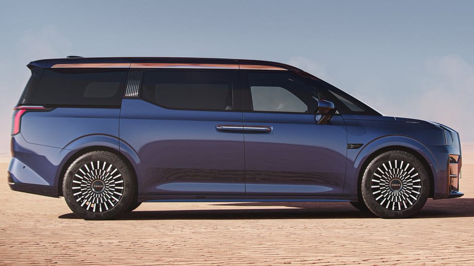 The Zeekr 009 is a striking six-seat MPV with 511 miles of range | Top Gear