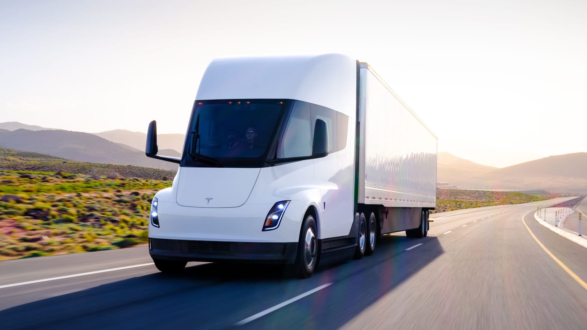 The Tesla Semi truck is finally ready, and Pepsi gets the first ones ...