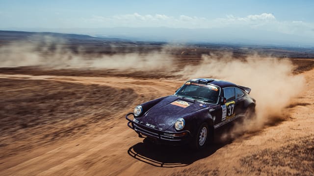 Check out these pics of Tuthill Porsches at the East African Safari ...