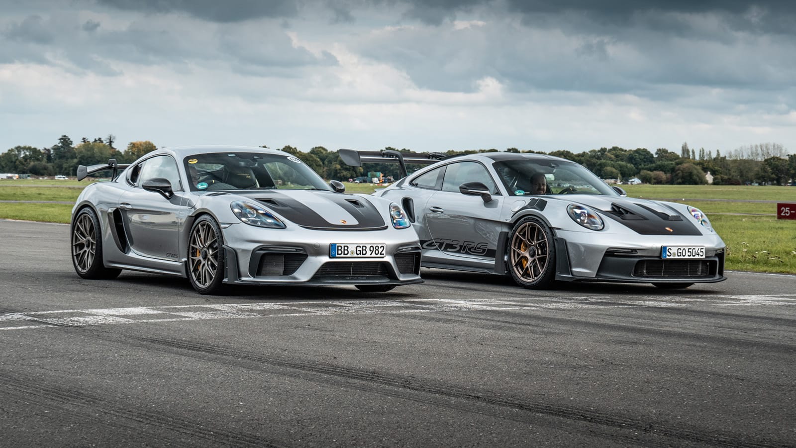 Number crunching the epic Porsche GT3 RS vs GT4 RS fight | Top Gear