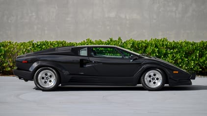 This is basically a brand-new original Lamborghini Countach | Top Gear