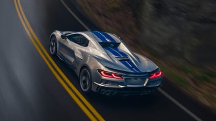Woah, the electrified 4WD Corvette ‘E-Ray’ will do 0-60mph in 2.5s ...