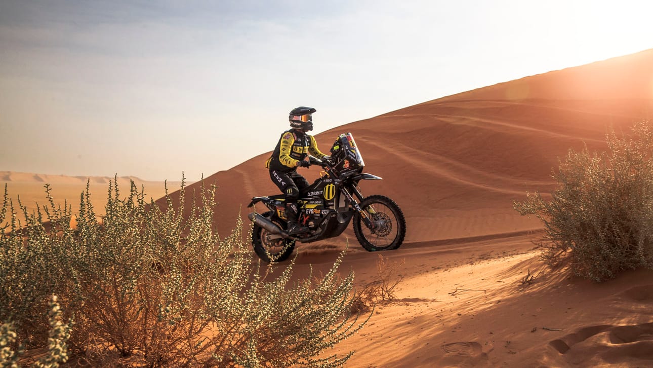 Your eight-step guide to drive and survive as a desert racer | Top Gear