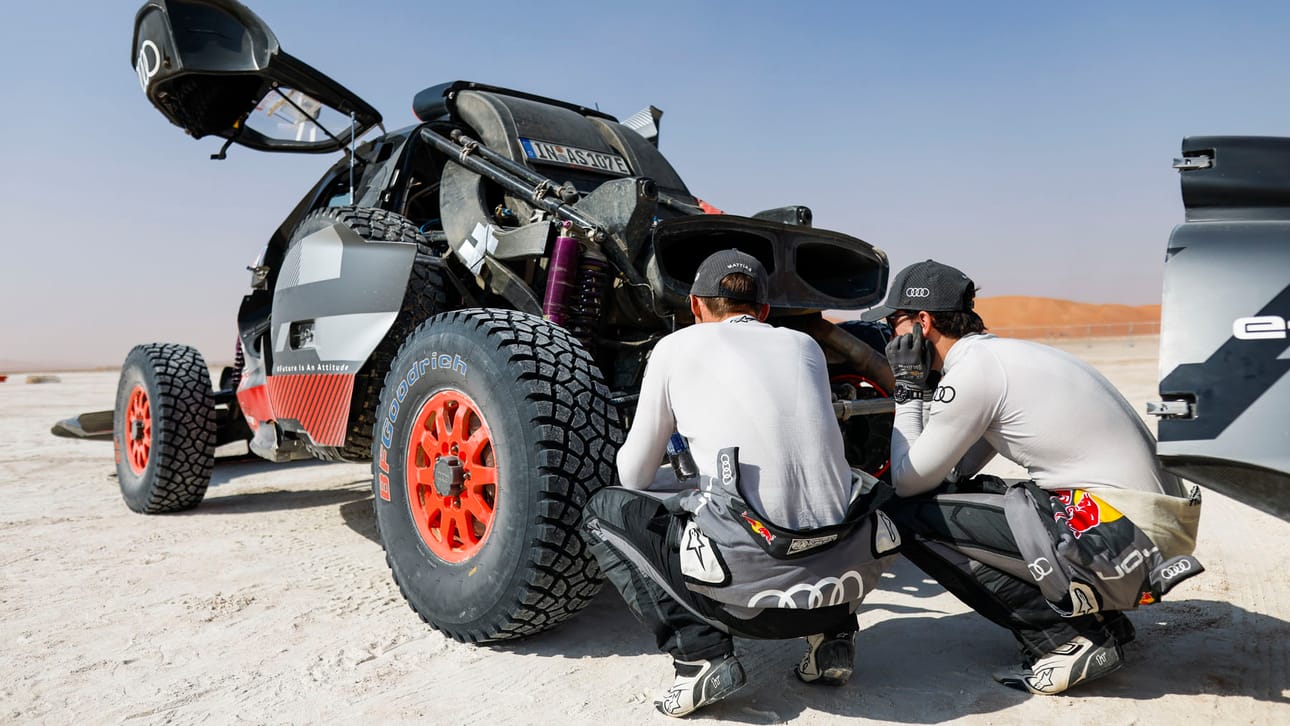Your eight-step guide to drive and survive as a desert racer | Top Gear