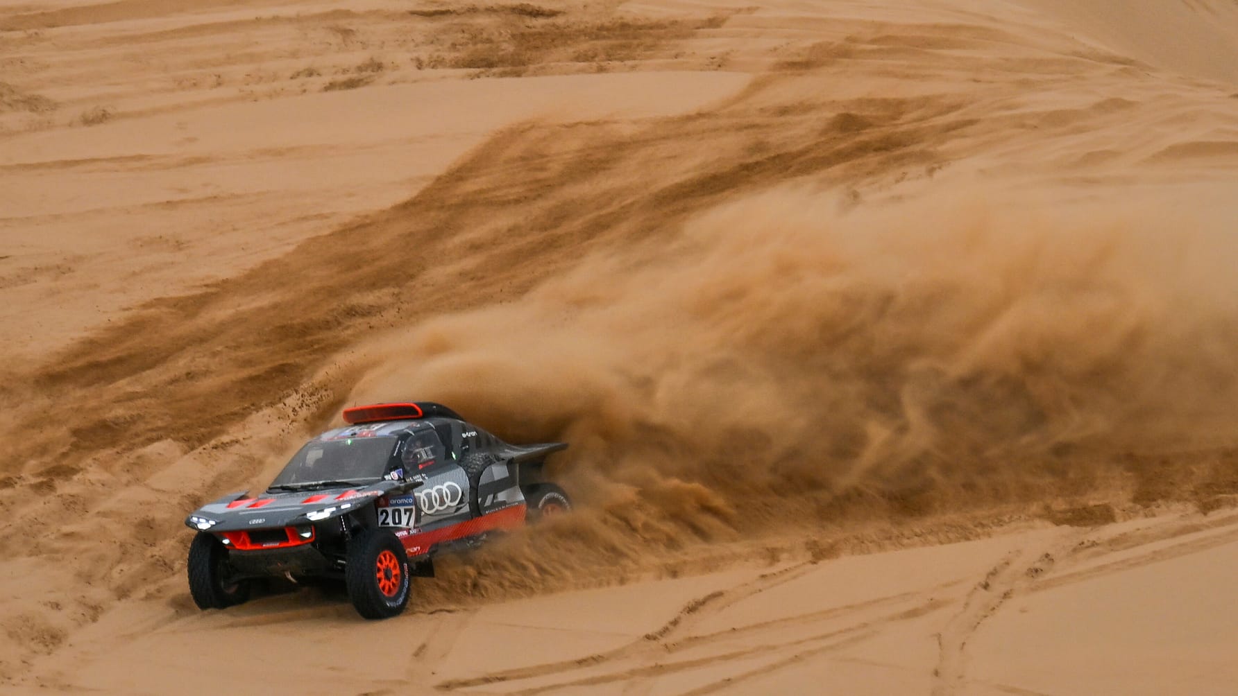 Carlos Sainz was the fastest driver during Dakar’s Stage 8 | Top Gear