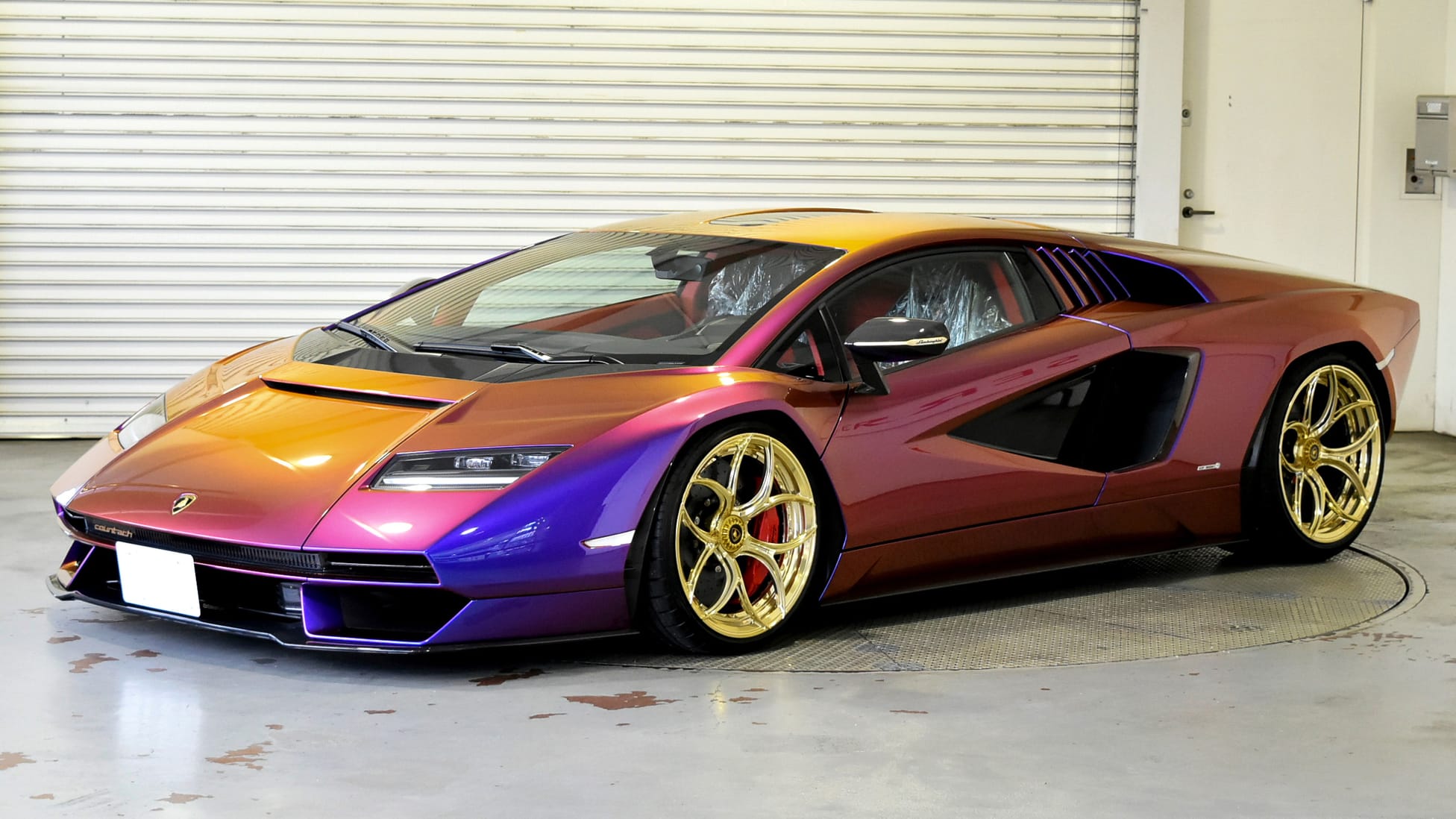 Woah, check out this modified new-gen Lamborghini Countach | Top Gear