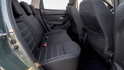 Dacia Duster (2017-2024) Interior Layout & Technology | Top Gear