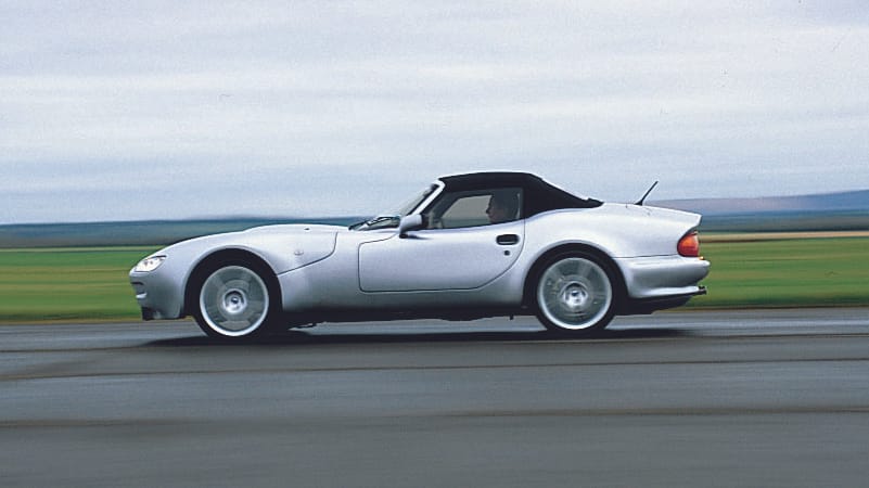 Retro review: the Marcos TS250, a handbuilt Porsche Boxster rival ...