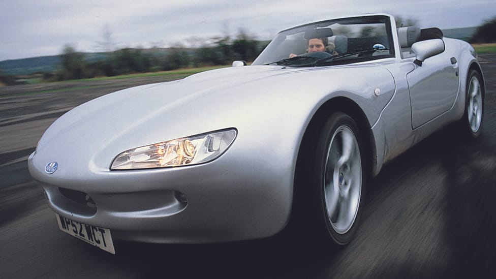 Retro review: the Marcos TS250, a handbuilt Porsche Boxster rival ...