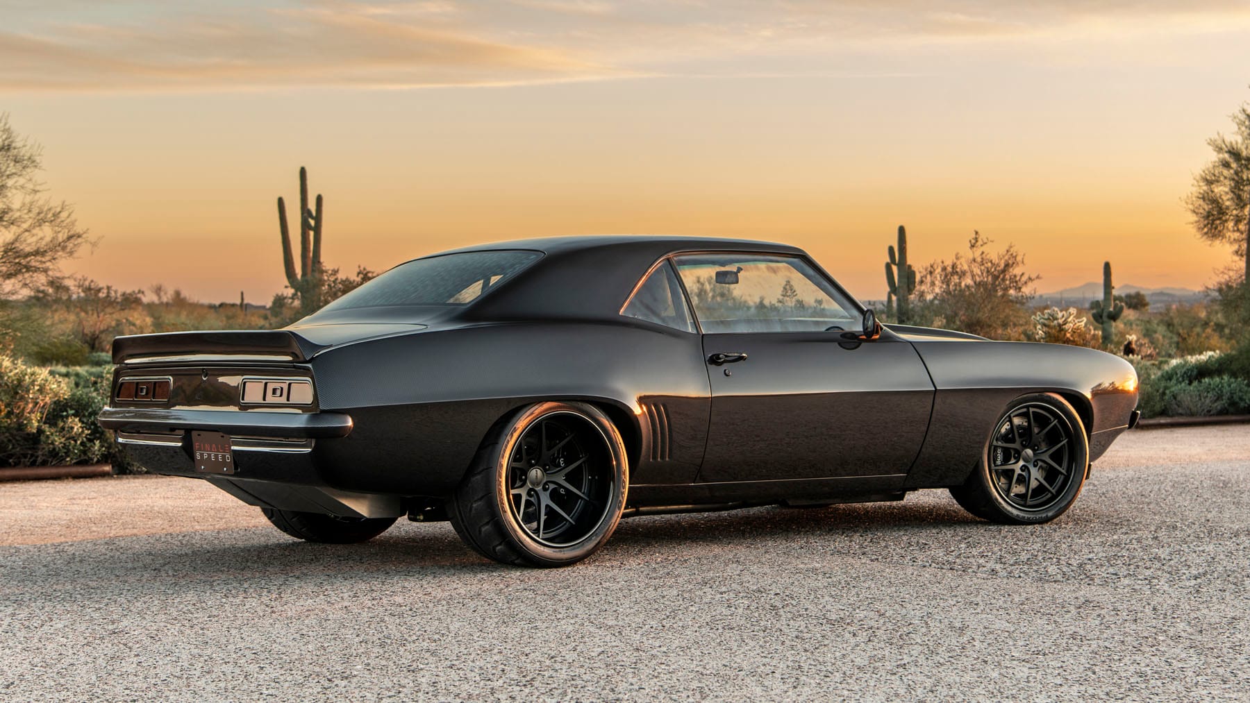 This is a restored ’69 Camaro with 650bhp and a carbon fibre body | Top ...