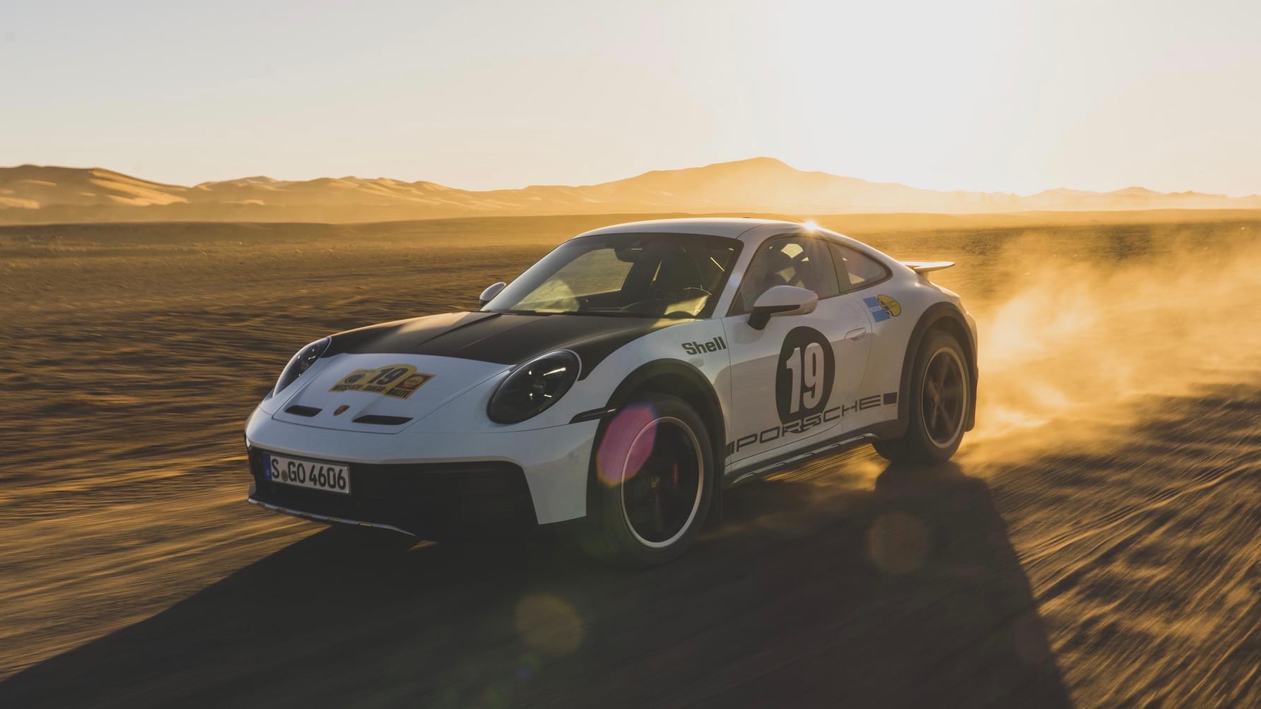 You can now have more retro wraps on your Porsche 911 Dakar | Top Gear