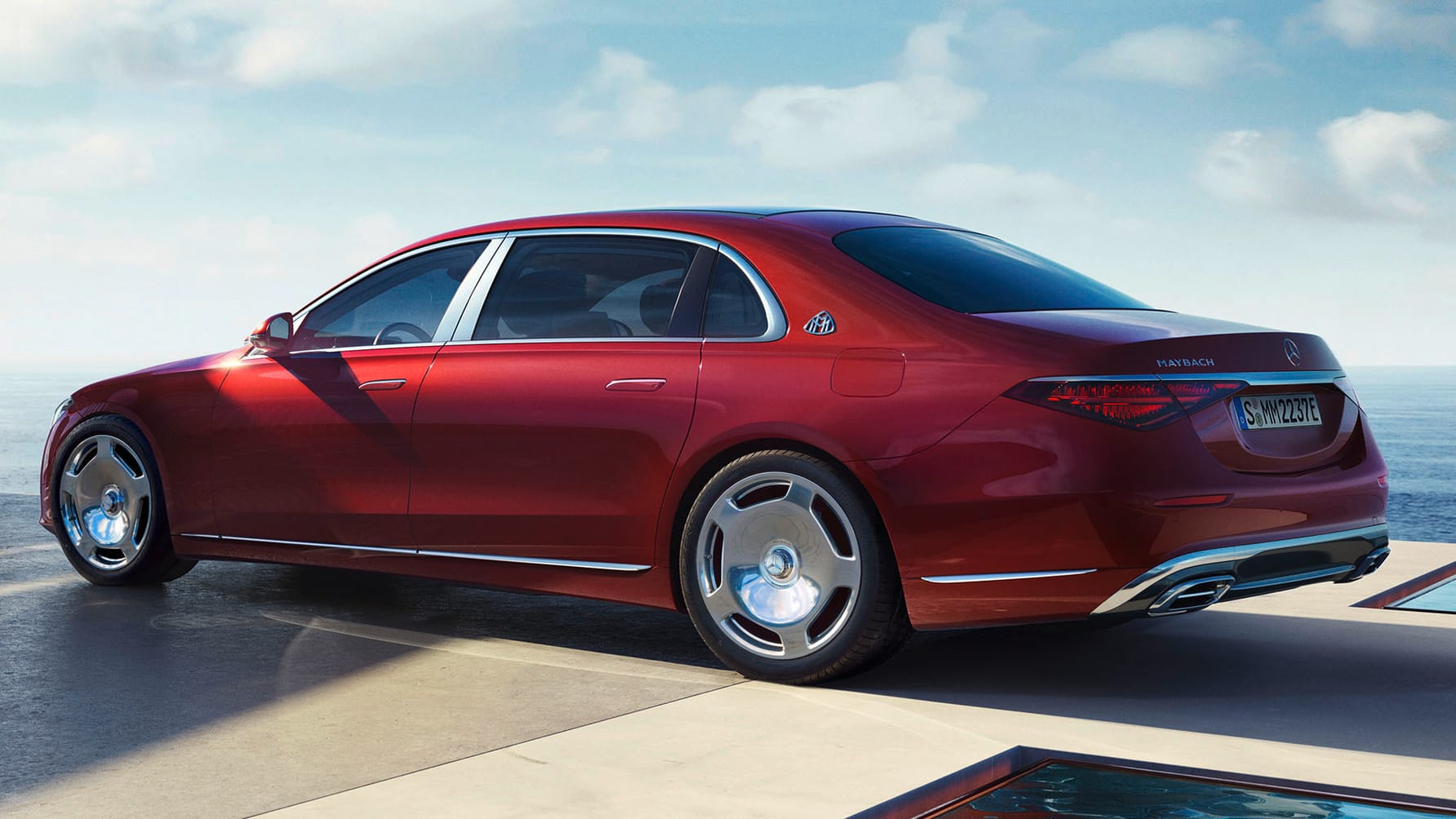 This is the first ever hybrid Maybach: the new Mercedes-Maybach S580e ...