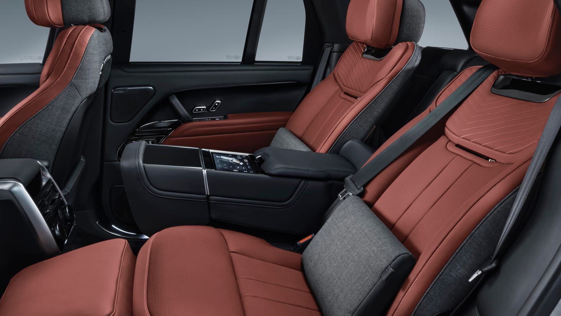 The new Range Rover SV 'Lansdowne Edition' is a £250k luxury SUV | Top Gear