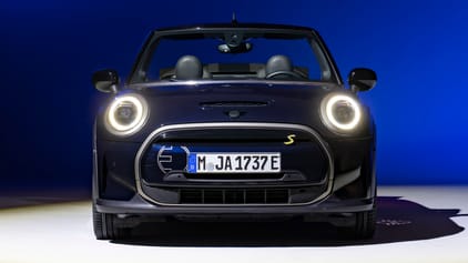 The new Mini Electric Convertible is a £52k limited edition soft-top EV ...