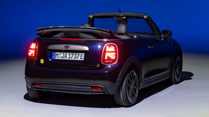 The new Mini Electric Convertible is a £52k limited edition soft-top EV ...