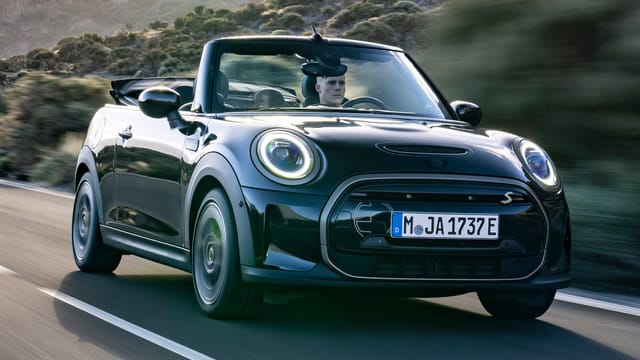The new Mini Electric Convertible is a £52k limited edition soft-top EV ...
