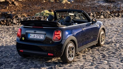 The new Mini Electric Convertible is a £52k limited edition soft-top EV ...