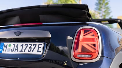 The new Mini Electric Convertible is a £52k limited edition soft-top EV ...