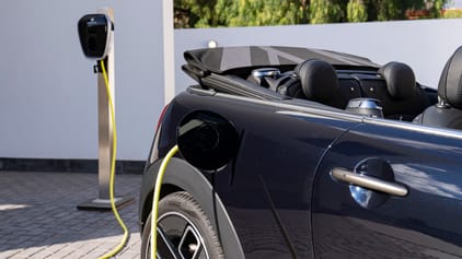 The new Mini Electric Convertible is a £52k limited edition soft-top EV ...