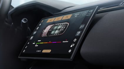 This is the new, mildly updated Range Rover Velar | Top Gear