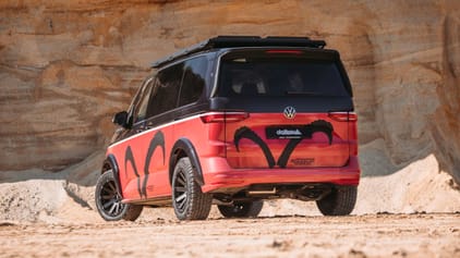 This off-road-ready Volkswagen Multivan proves the uselessness of SUVs ...