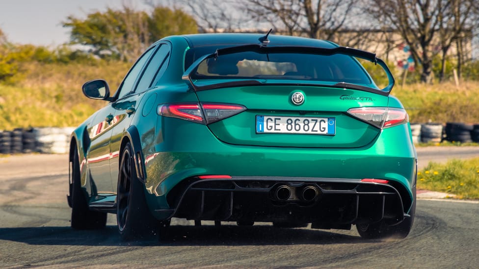 The 2025 Alfa Romeo Giulia Quadrifoglio will be a fully electric 1 ...