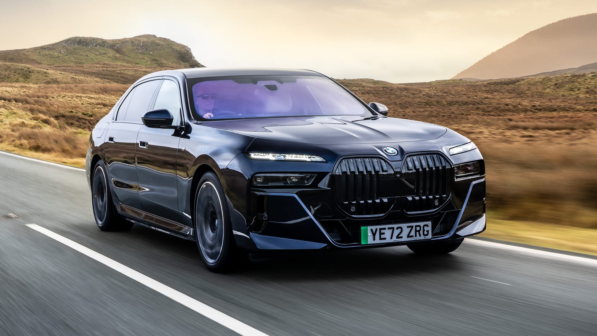 BMW i7 review: how does a cinema on wheels cope with UK roads? Reviews ...