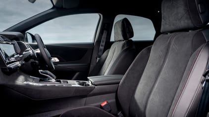 DS 7 Interior Layout & Technology | Top Gear