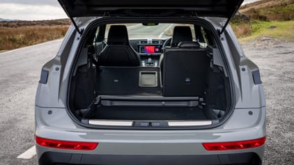 DS 7 Driving, Engines & Performance | Top Gear