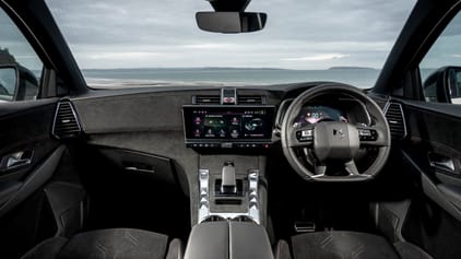 DS 7 Interior Layout & Technology | Top Gear