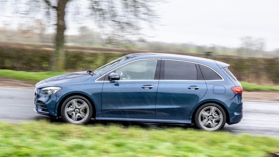 Mercedes-Benz B-Class Interior Layout & Technology | Top Gear