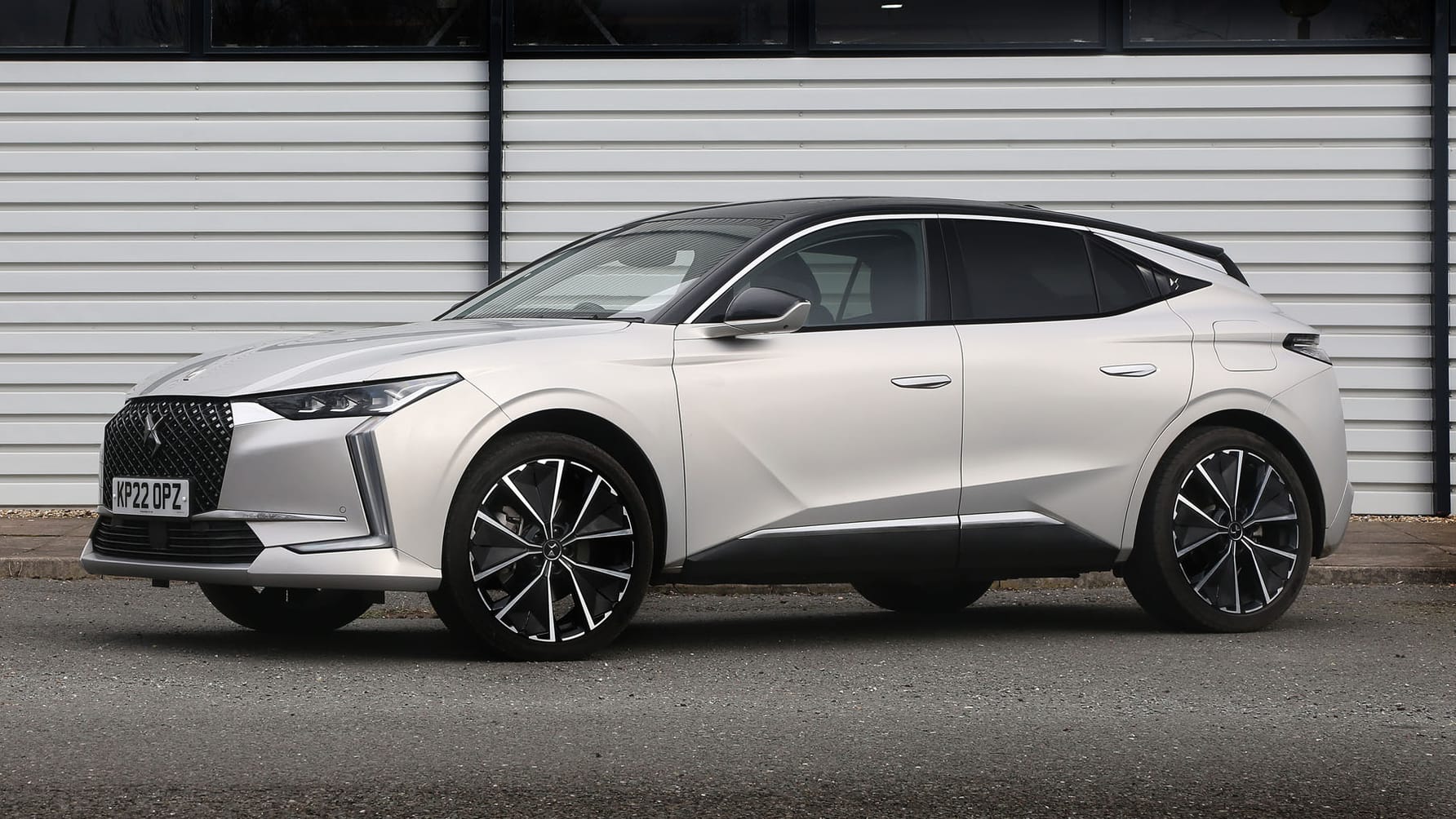 DS 4 - long-term review 2025 | Top Gear