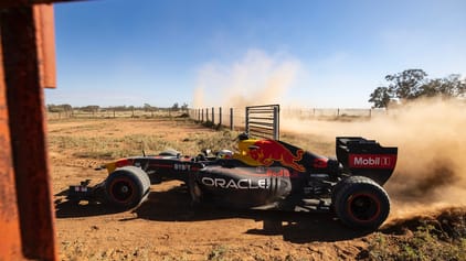 Want to see Daniel Ricciardo slide an F1 car around Australia? | Top Gear