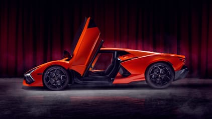 This is the new 217mph, hybrid Lamborghini Revuelto hypercar | Top Gear