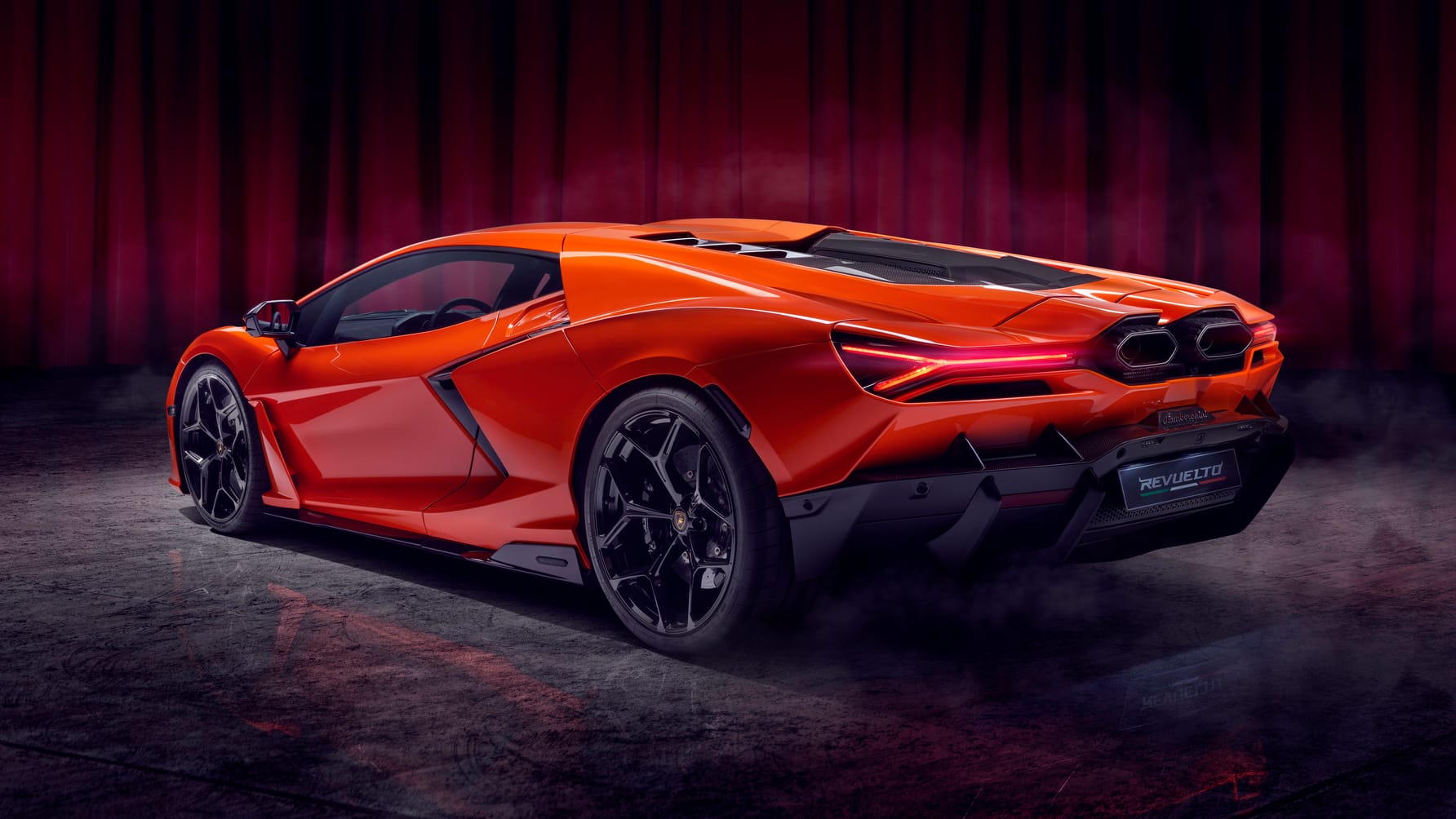 This is the new 217mph, hybrid Lamborghini Revuelto hypercar | Top Gear