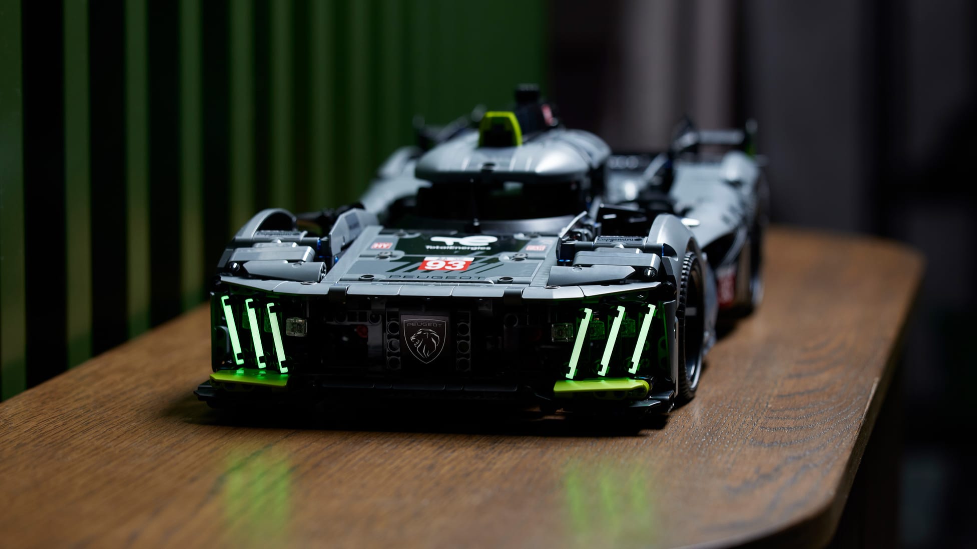 Behold this most excellent Lego Technic Peugeot 9X8 | Top Gear